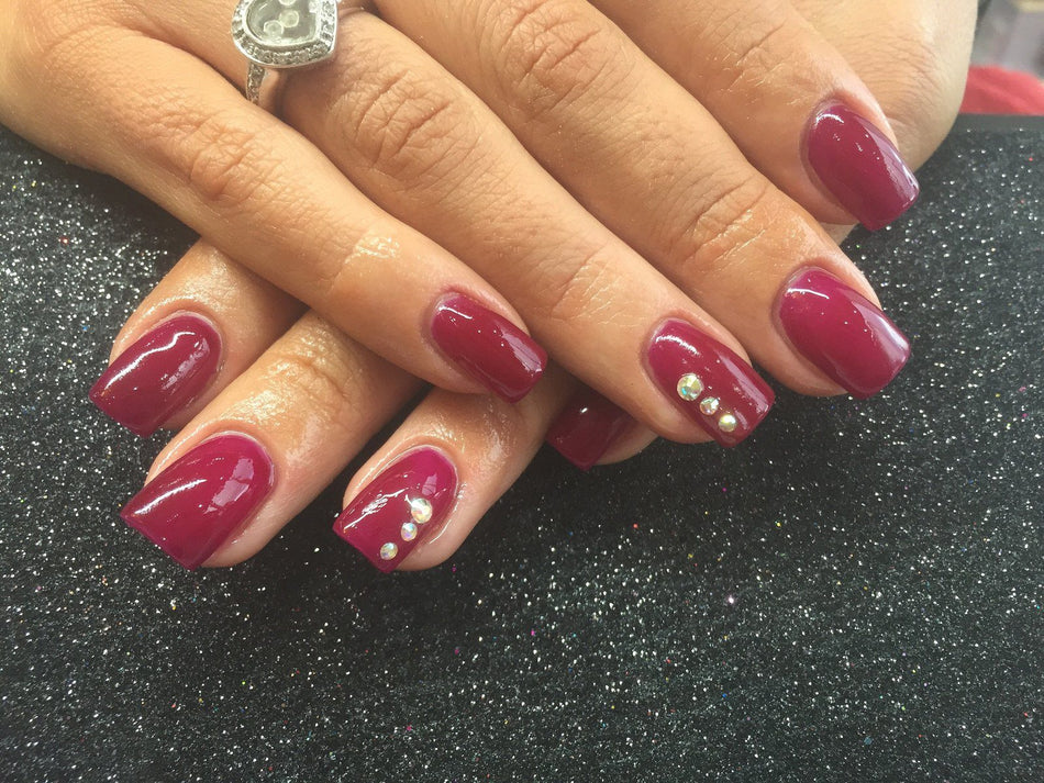 The hottest new red gel nail trends – chromagel.co.uk